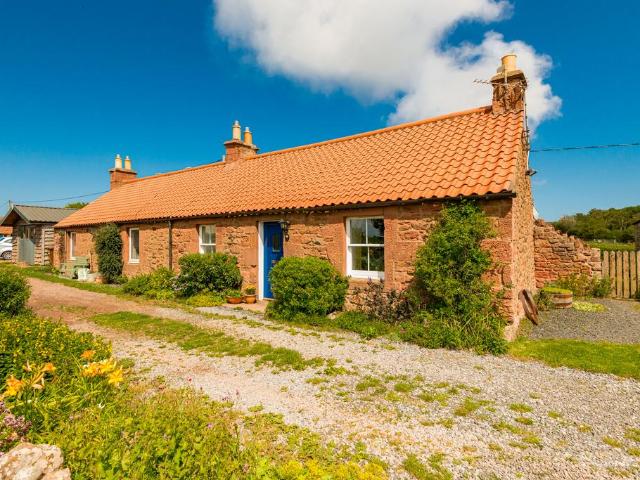 2 bedroom cottage for sale