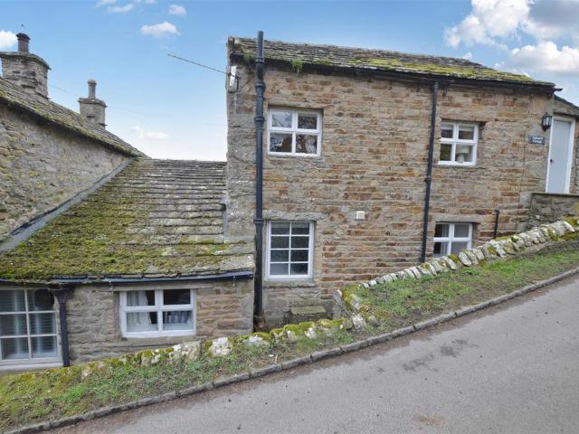 2 bedroom cottage for sale