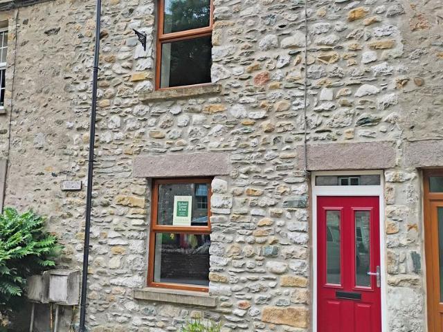 2 bedroom cottage for sale