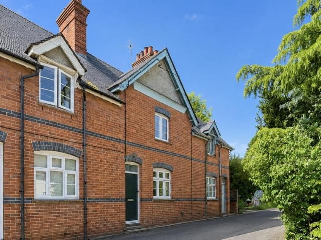2 bedroom cottage for sale