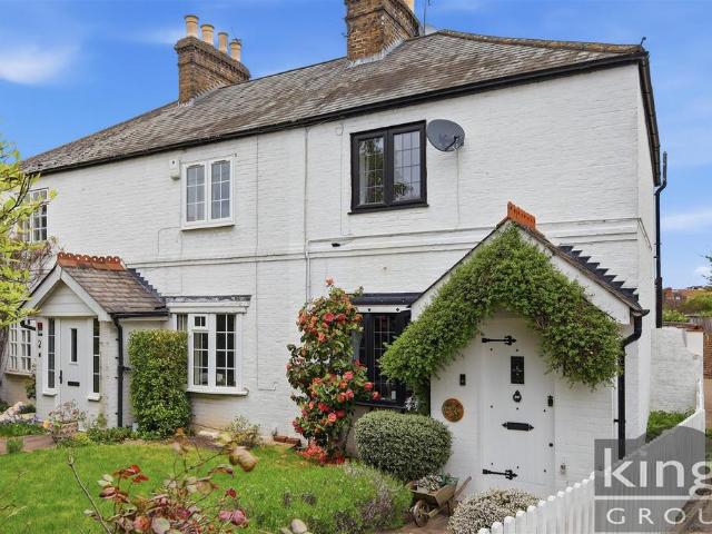 2 bedroom cottage for sale