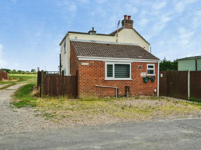 2 bedroom cottage for sale