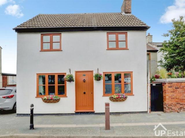 2 bedroom cottage for sale