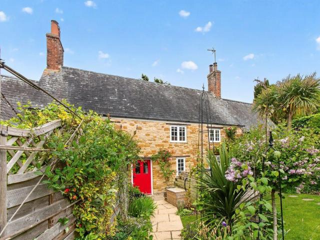 2 bedroom cottage for sale