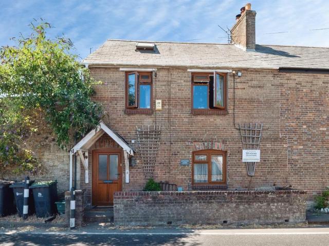 2 bedroom cottage for sale