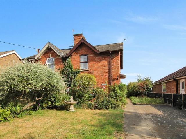 2 bedroom cottage for sale