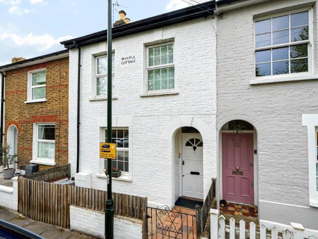 2 bedroom cottage for sale