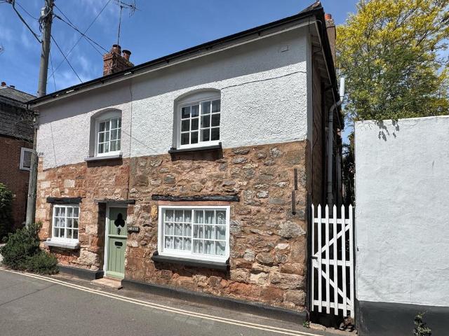 2 bedroom cottage for sale