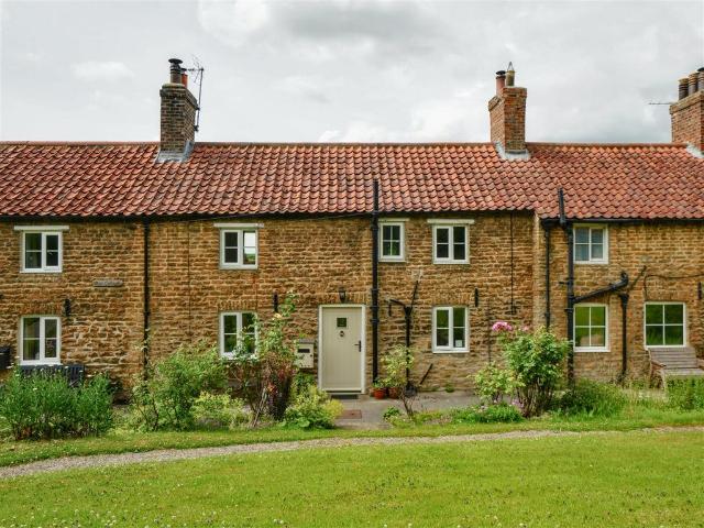 2 bedroom cottage for sale