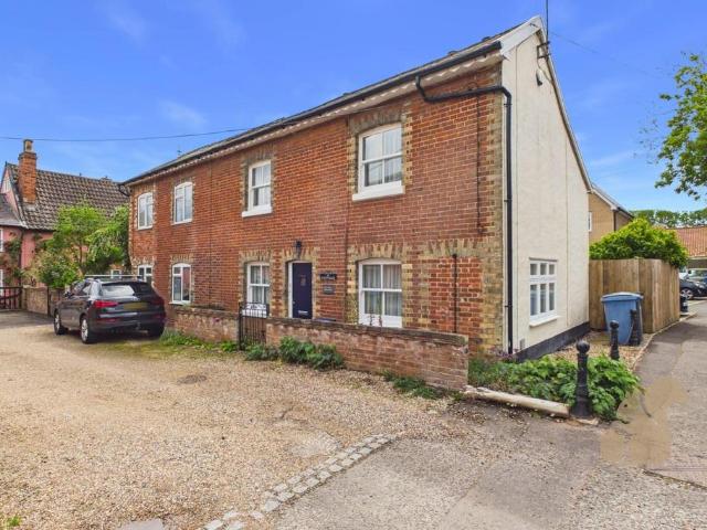 2 bedroom cottage for sale