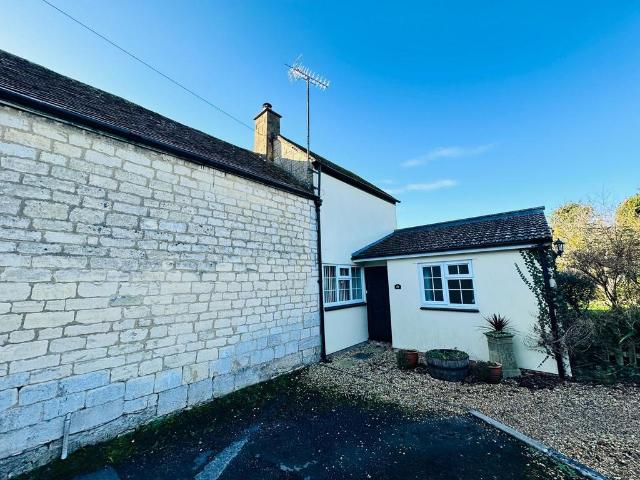 2 bedroom cottage for sale