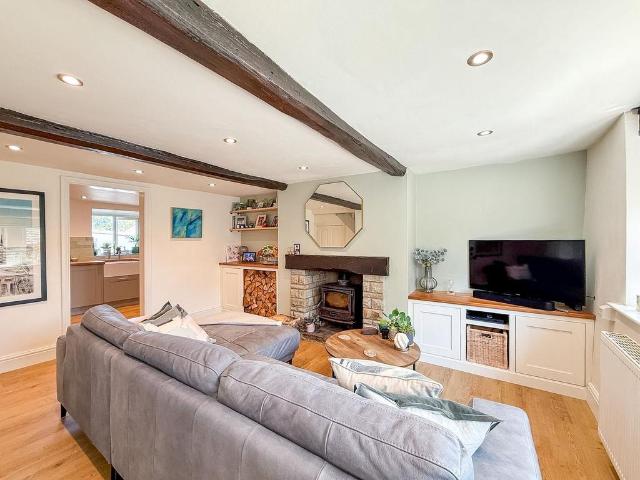 2 bedroom cottage for sale