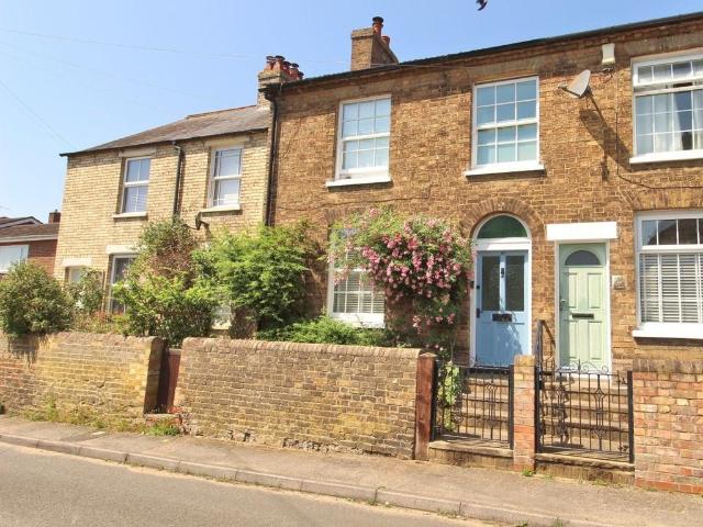 2 bedroom cottage for sale