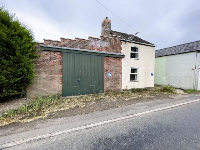 2 bedroom cottage for sale