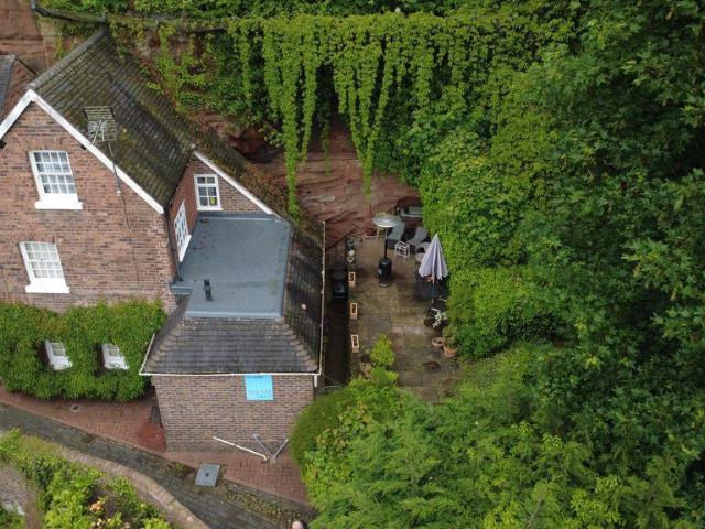 2 bedroom cottage for sale