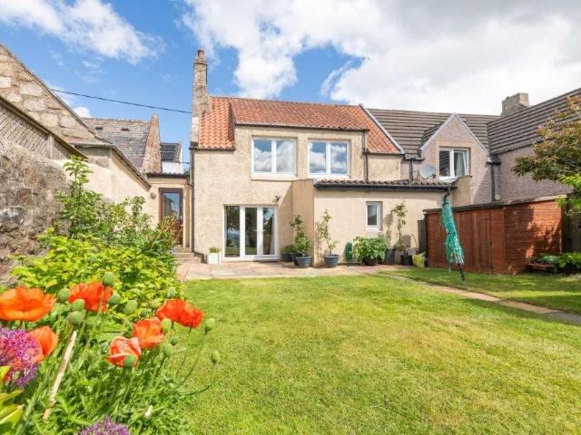 2 bedroom cottage for sale