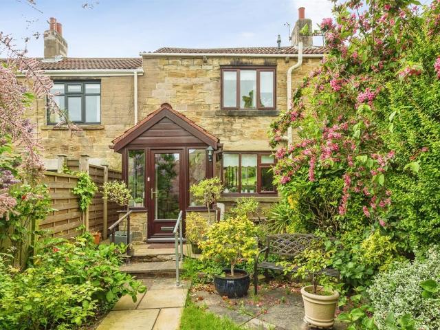 2 bedroom cottage for sale