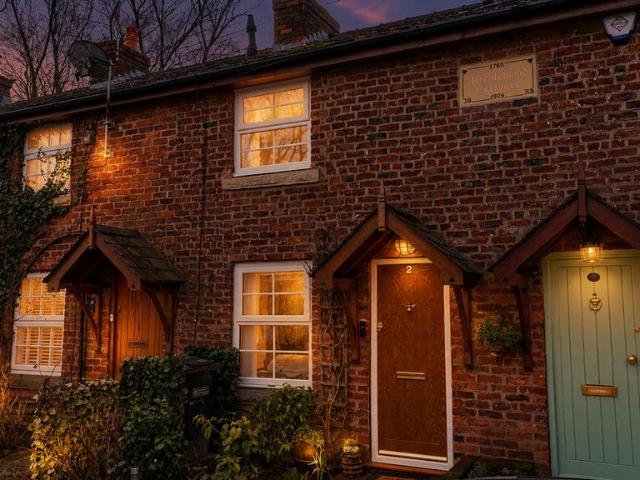 2 bedroom cottage for sale