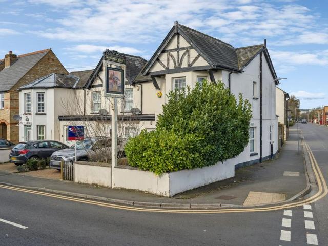 2 bedroom cottage for sale
