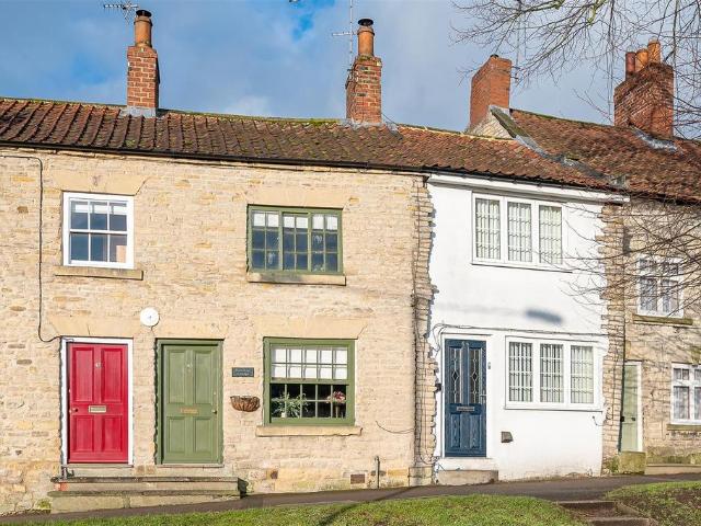 2 bedroom cottage for sale
