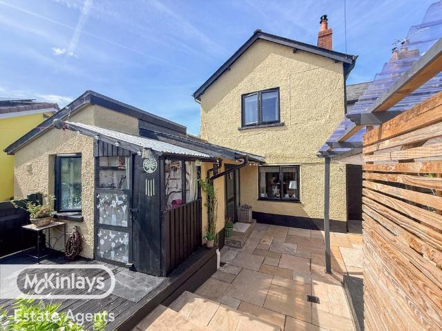 2 bedroom cottage for sale