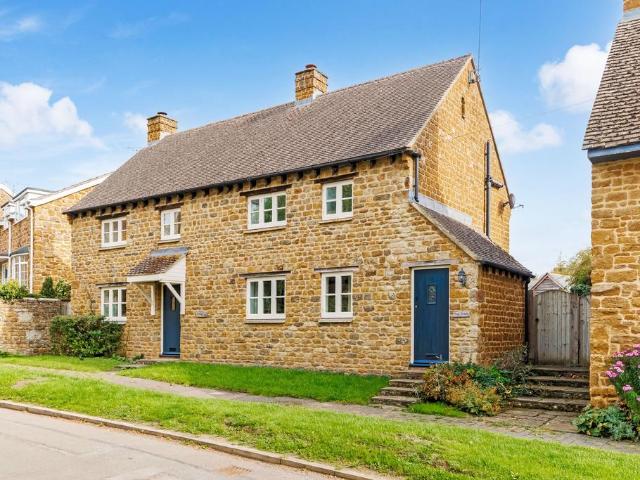 2 bedroom cottage for sale