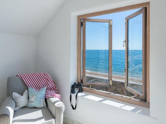 2 bedroom cottage for sale