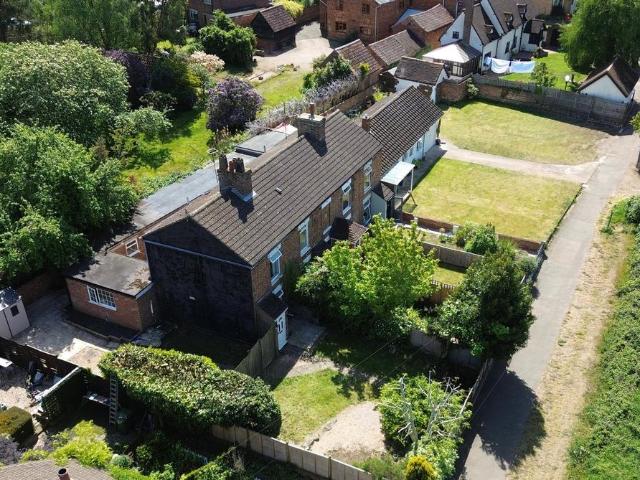 2 bedroom cottage for sale
