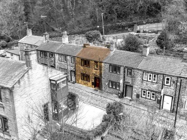 2 bedroom cottage for sale