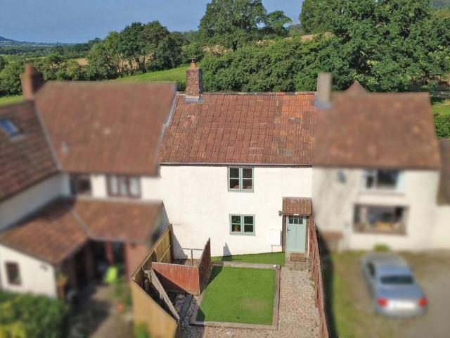 2 bedroom cottage for sale