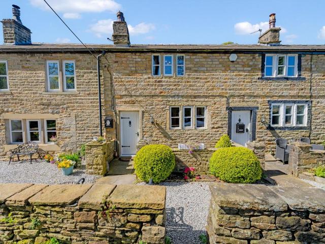 2 bedroom cottage for sale
