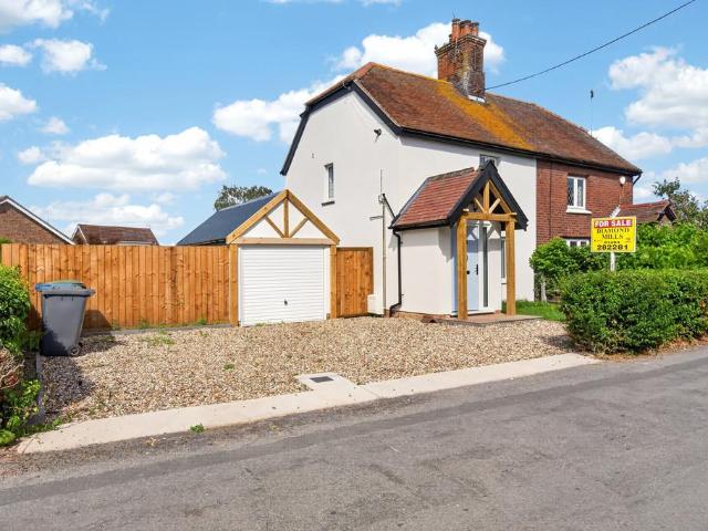 2 bedroom cottage for sale