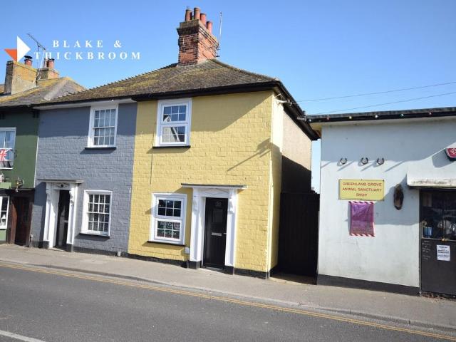 2 bedroom cottage for sale
