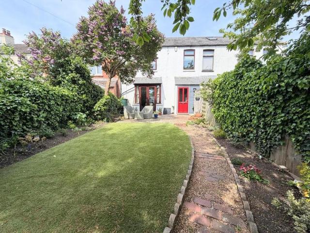 2 bedroom cottage for sale