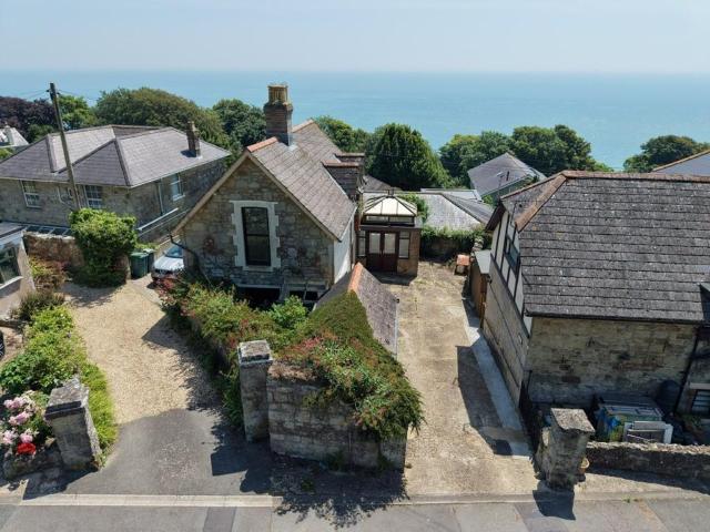 2 bedroom cottage for sale