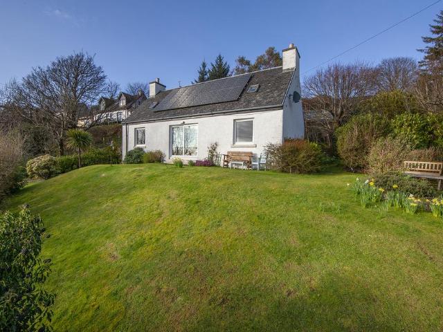 2 bedroom cottage for sale