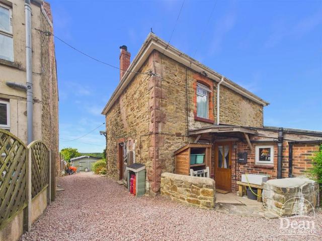 2 bedroom cottage for sale