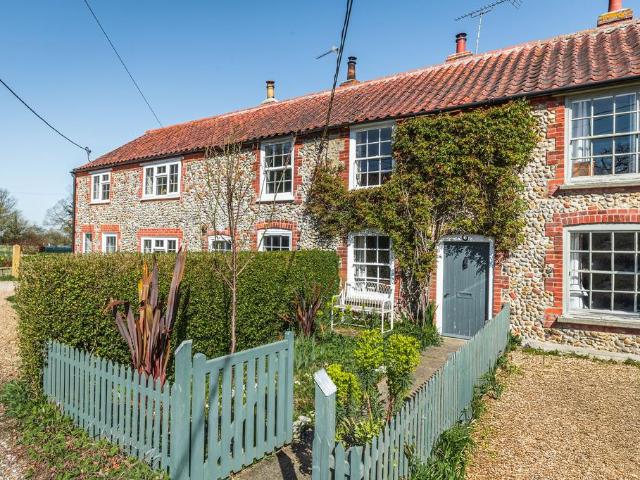 2 bedroom cottage for sale