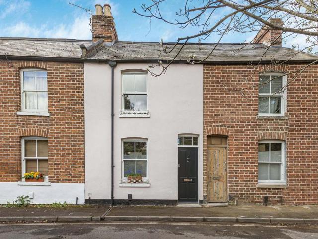 2 bedroom cottage for sale