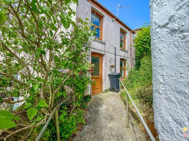 2 bedroom cottage for sale