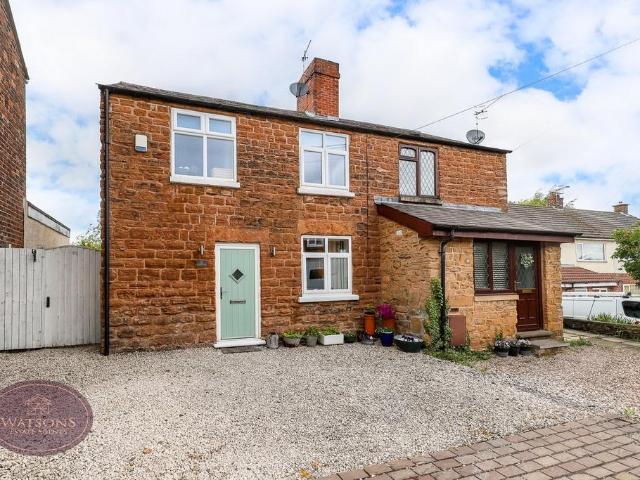 2 bedroom cottage for sale