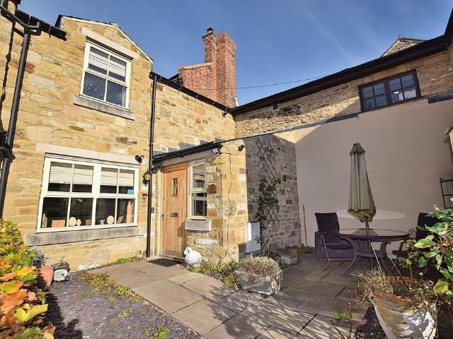 2 bedroom cottage for sale