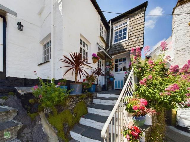 2 bedroom cottage for sale