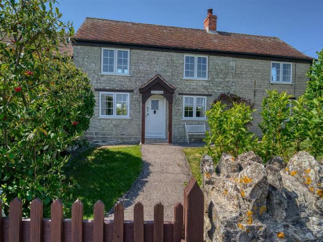 2 bedroom cottage for sale