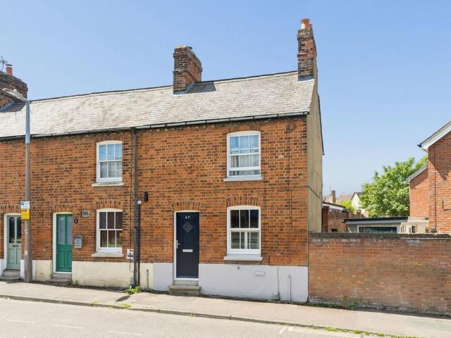 2 bedroom cottage for sale