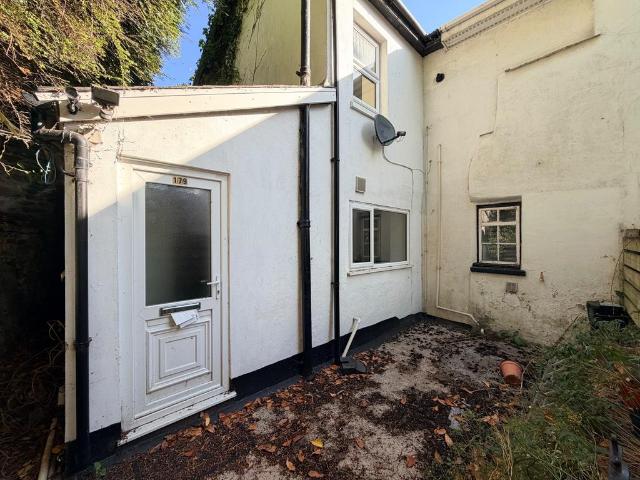2 bedroom cottage for sale