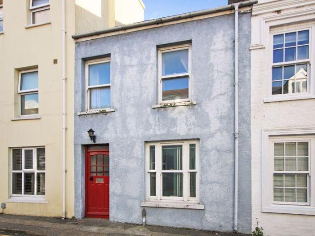 2 bedroom cottage for sale