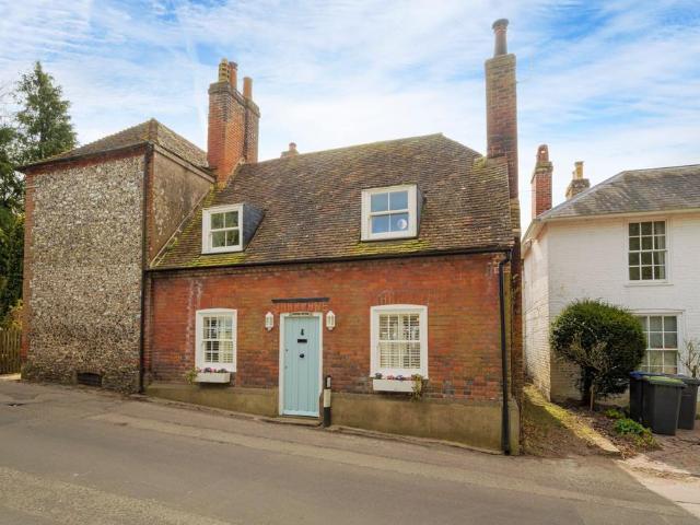 2 bedroom cottage for sale