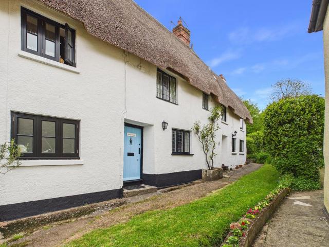 2 bedroom cottage for sale