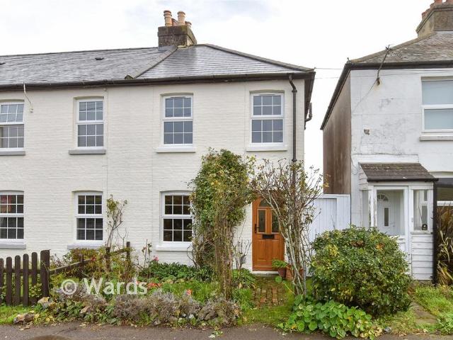 2 bedroom cottage for sale